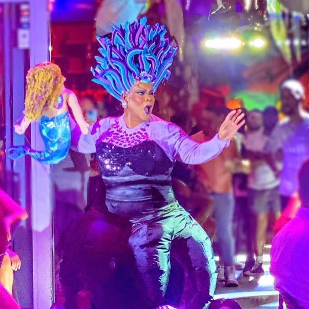 Nightly Drag Shows - Palace Bar & Restaurant, Miami Beach FL